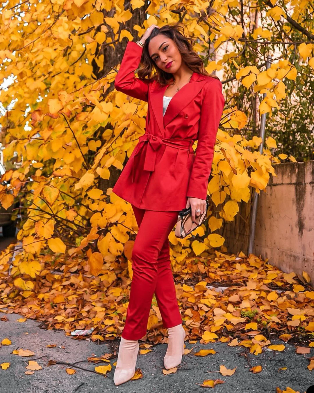 Outfits With Dark Red Pants