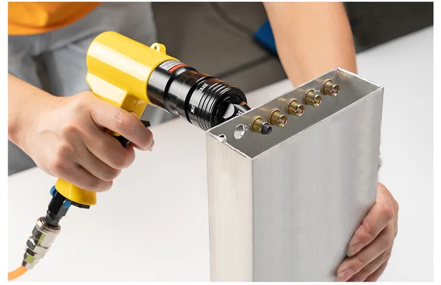 Metal Working Tools Pneumatic Riveting Gun KP-739A - Automatic Air ...