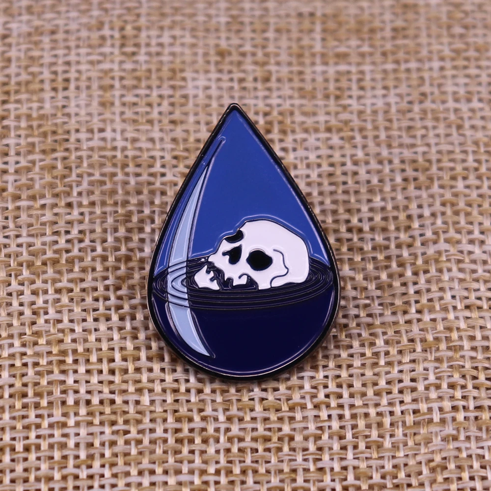 Skull Badge/Skull Pin/Halloween Badge/Spooky Pin/Horror Badge/Scary Pin ...