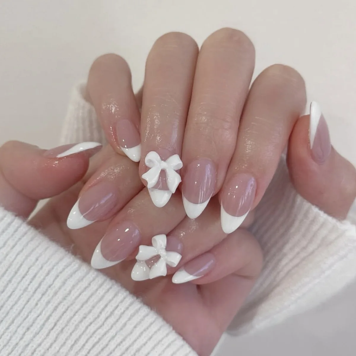24Pcs Almond Fake Nails White French Tips Press On Nails Nude Color ...