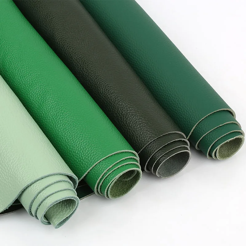 Materiale-in-pelle-di-vacchetta-conciata-al-vegetale-pezzo-di-tessuto ...