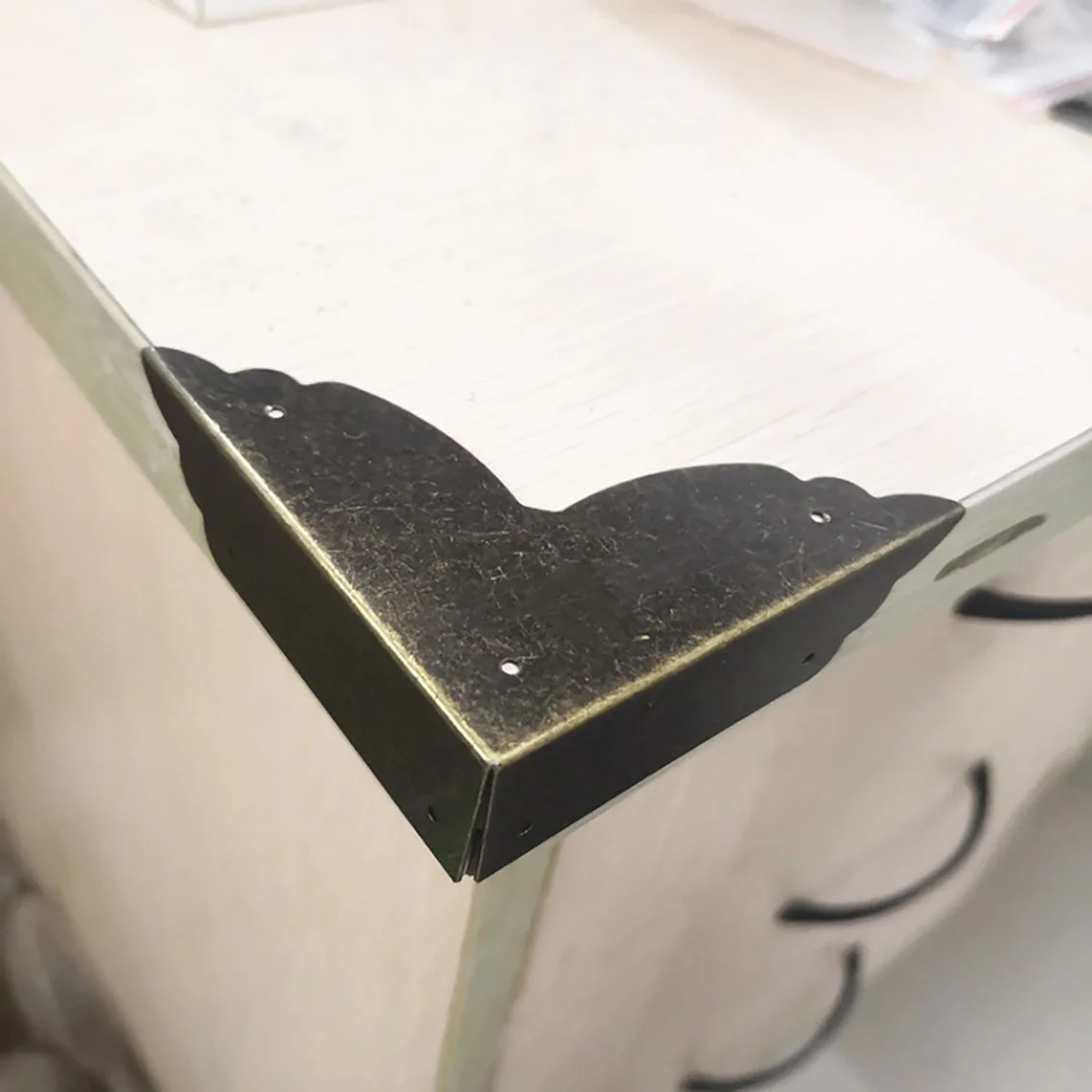 2Pcs-Iron-Metal-Corner-Protector-anti-Collision-Decorative-Corner-Table ...