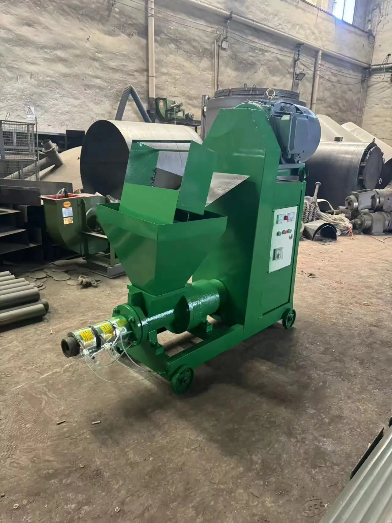 Fruit-wood-shell-charcoal-making-machine-miscellaneous-wood-straw ...