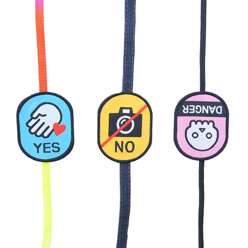 Social Warning Sign For Pet Cats And Dogs Towing Rope Social Logo ...