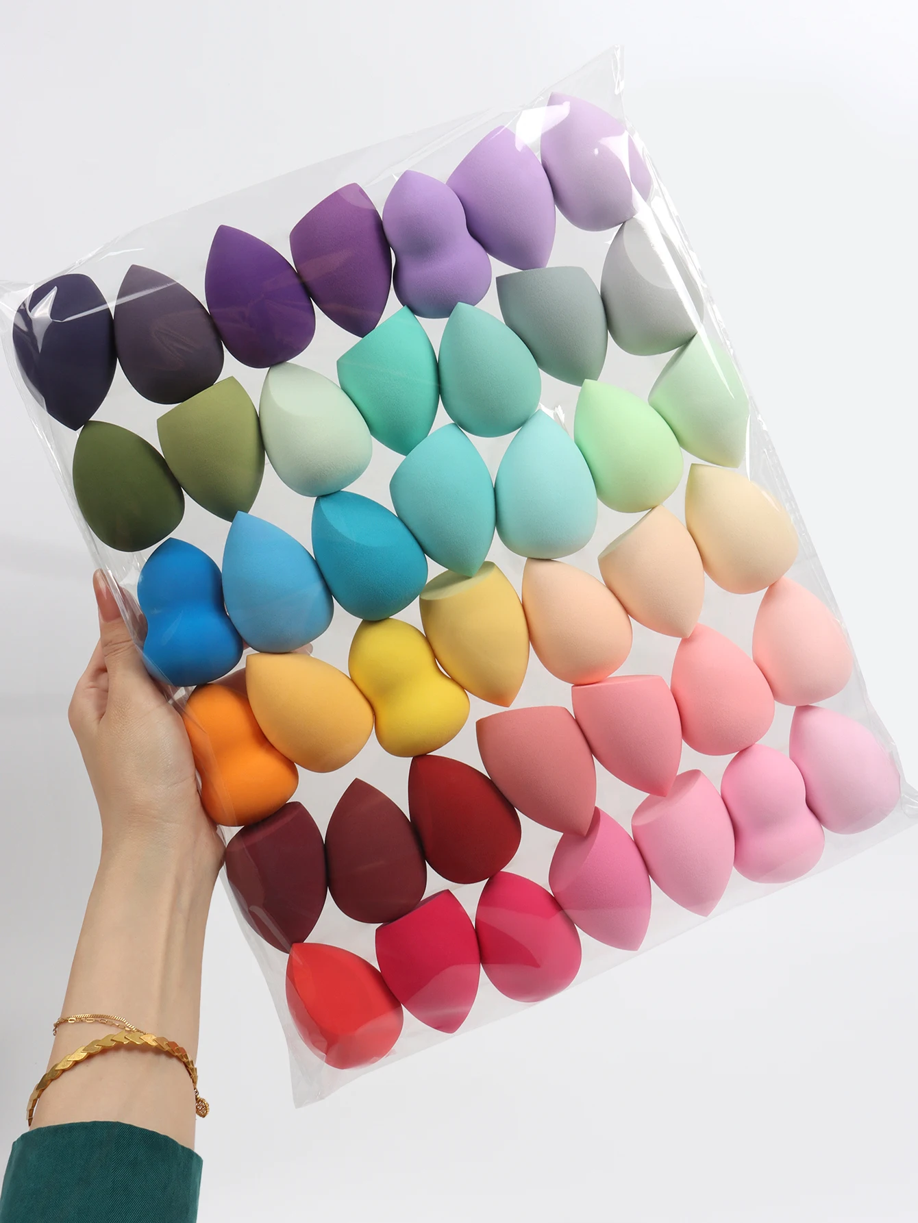 Make-Up-Eggs-3-5-10-15-20-30-50-Pack-Color-and-Shape-Random-Foundation.jpg