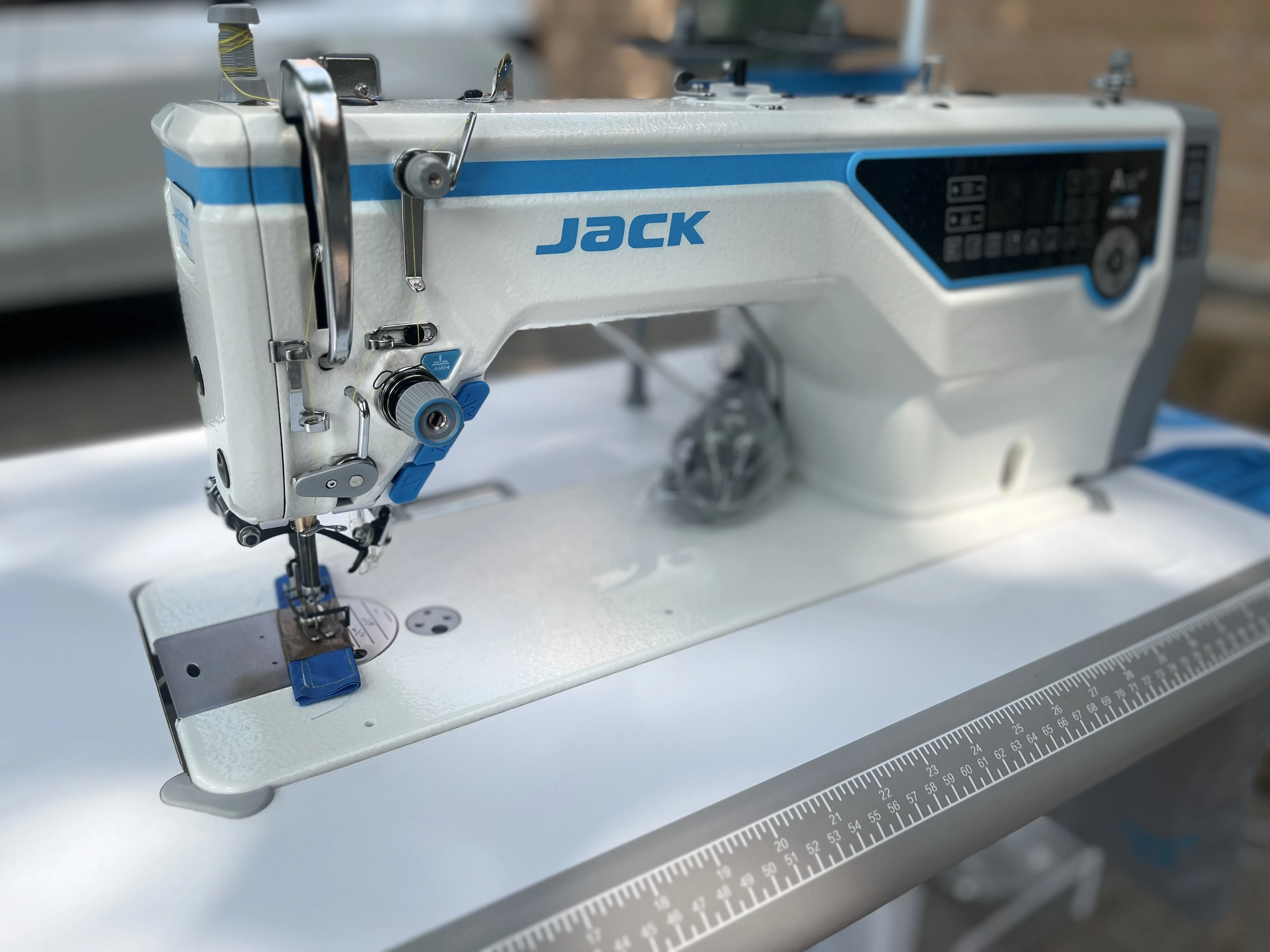 JACK-Sewing-machine-A5E-WN-A5E-A-Cordless-head-sewing-machine.jpg