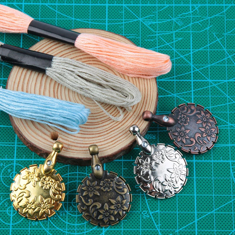 Retro-Metal-Thread-Breaker-Slice-Yarn-Cutter-Pendant-Round-Antique ...