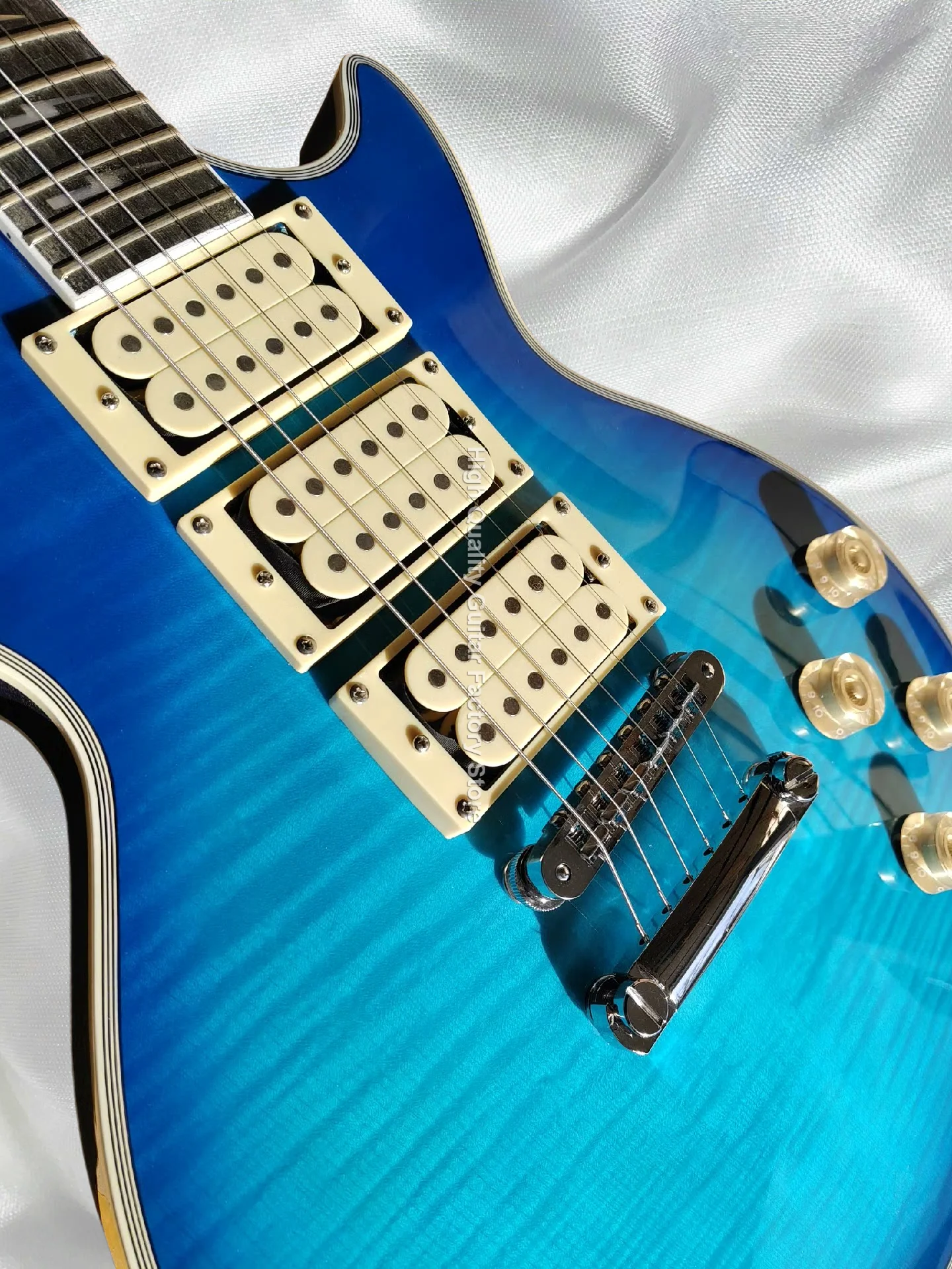 Guitarra clásica Blue Sunburst: Flame Grain, 3 humbuckers, herrajes ...