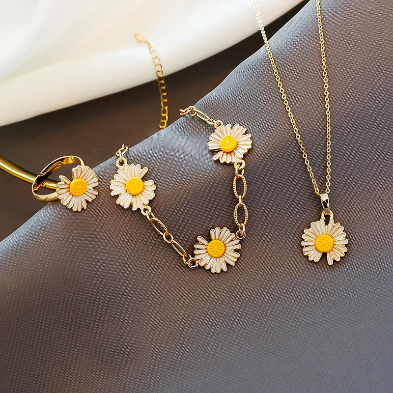 Fashion Daisy Flower Bracelet Necklace Ring Set of Three Simple ...