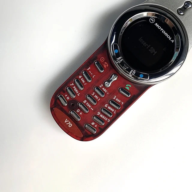 Motorola V70