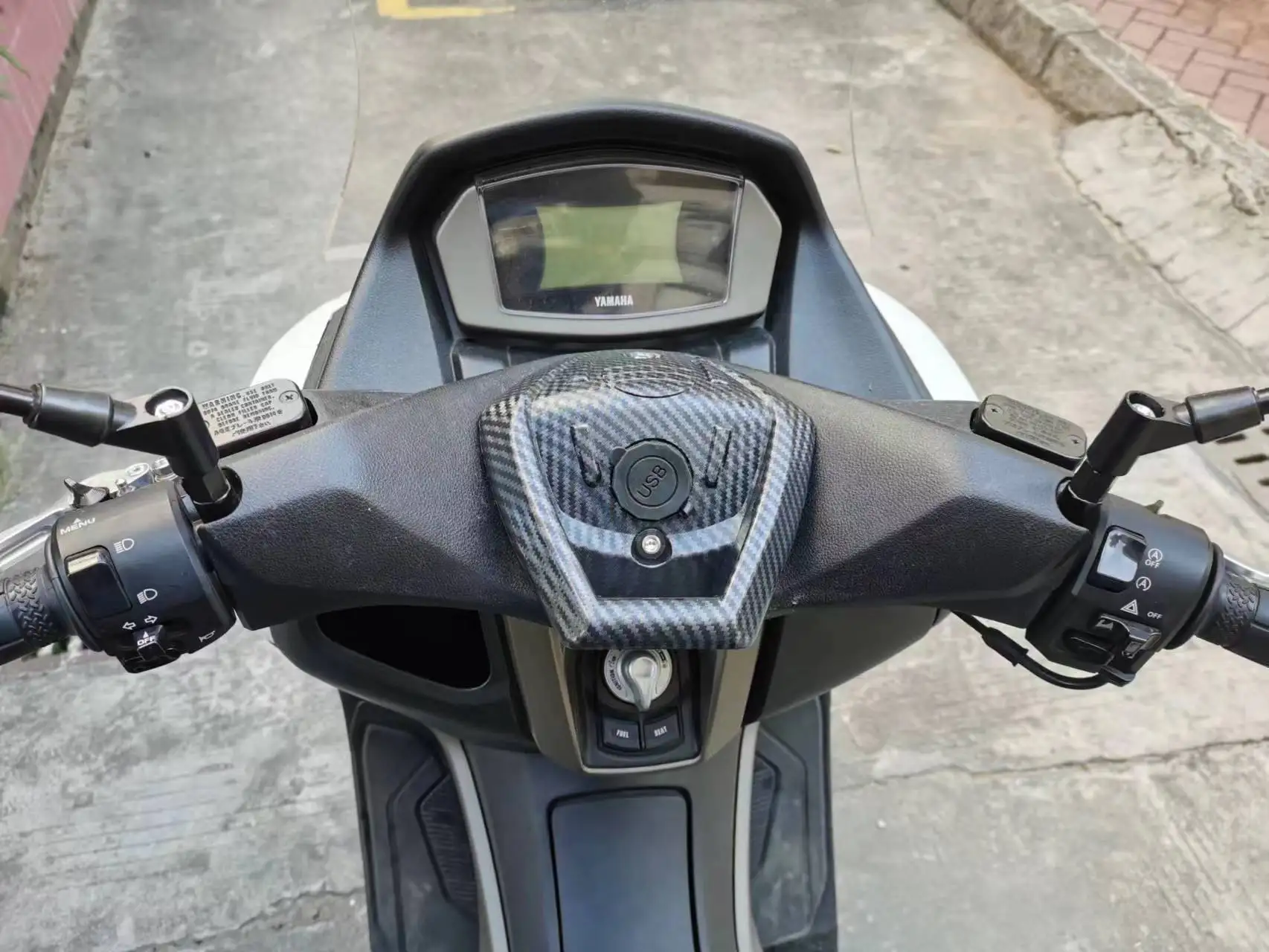 Yamaha Nmaxaxes V1 V2 Abs Carbon Bergame Usb Rainbow Multifuncational ...