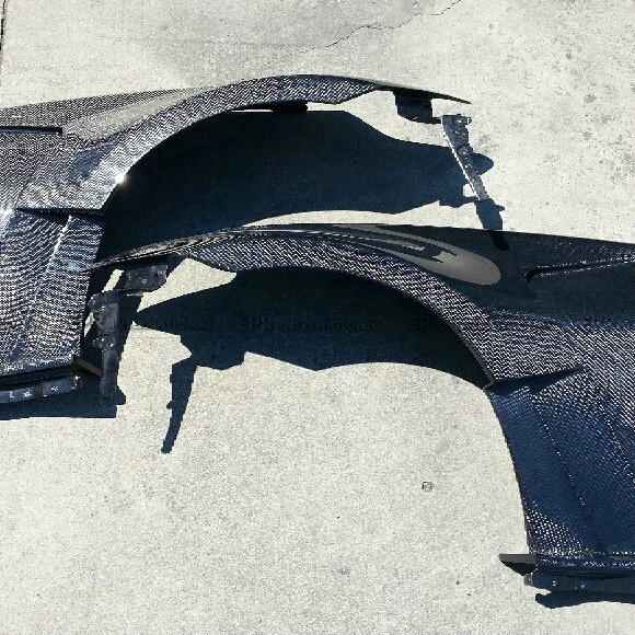 09-onwards-370Z-Z34-EPA-style-carbon-front-fender.jpg