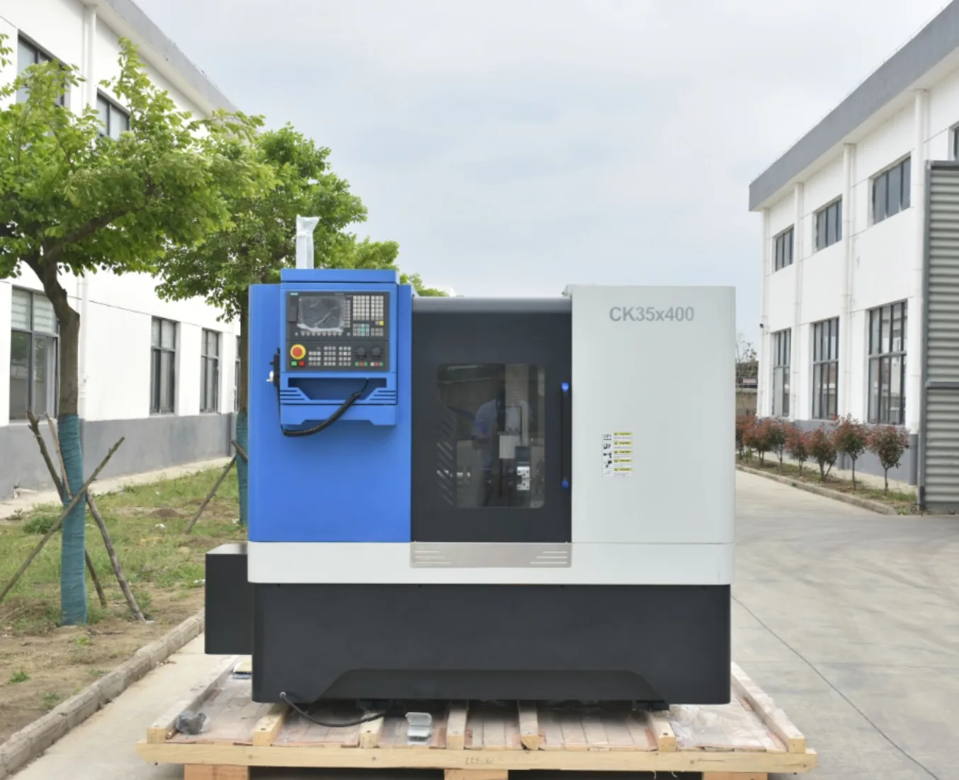 Cnc Lathe Machine Flat Turing HT36 Full New For Sale 4 Tools Station ...