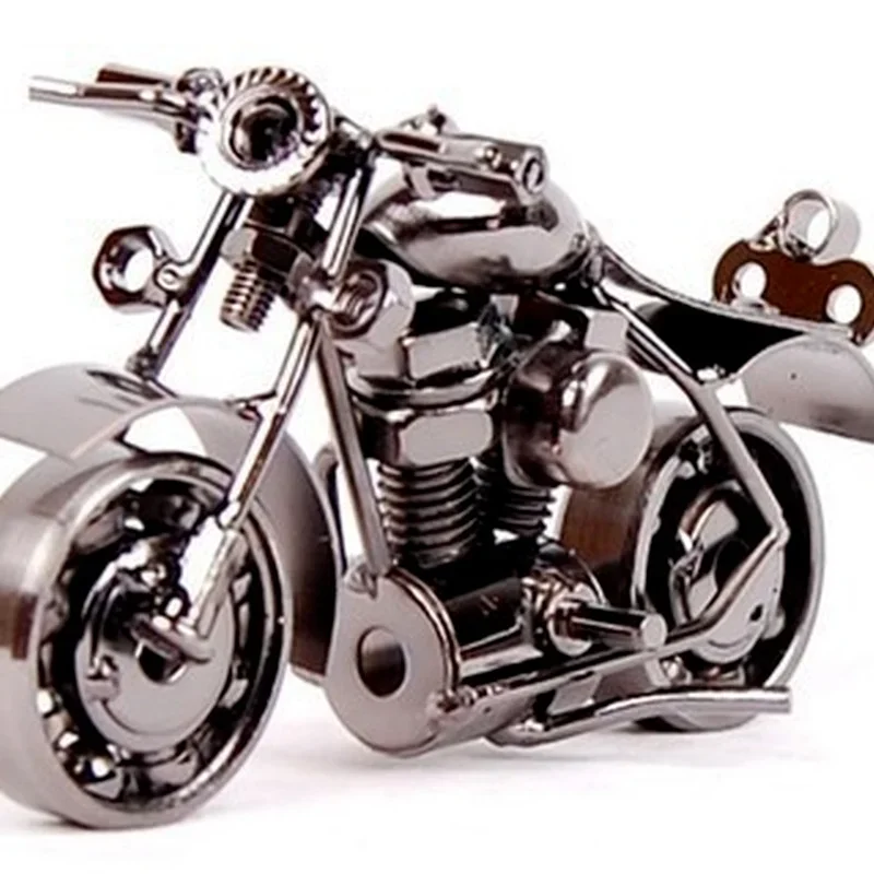 Modelo-artesanal-da-motocicleta-do-ferro-estatueta-retro-do-motor ...