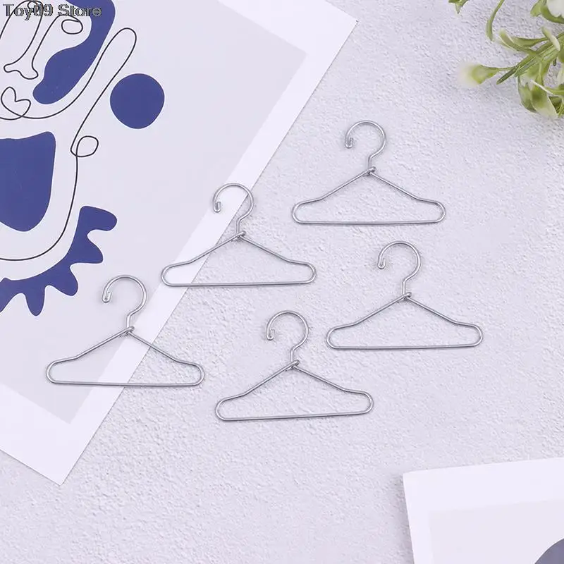 5Pcs-4-3cm-Mini-Dollhouse-Hangers-Doll-Clothes-Hanger-for-Doll-Wardrobe ...