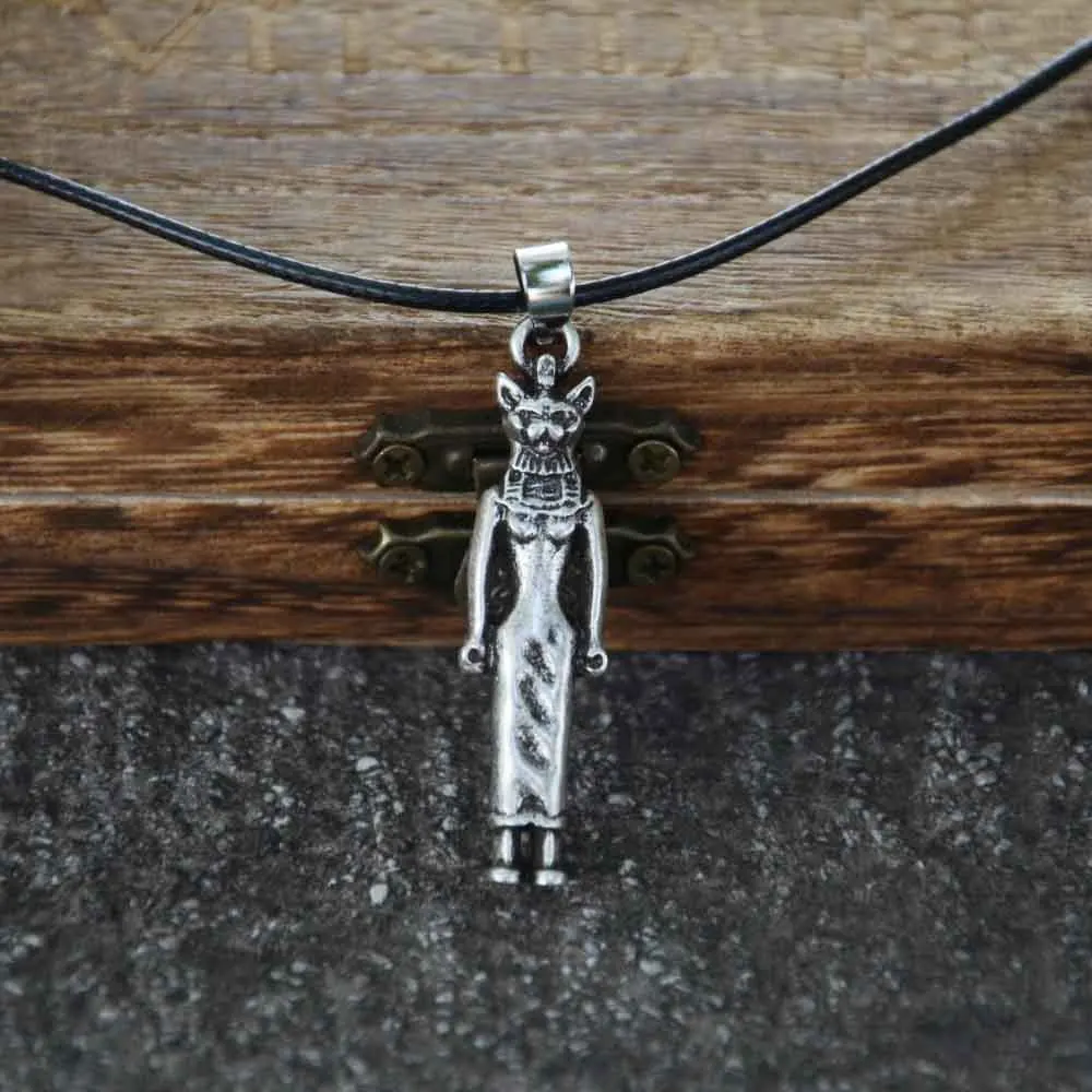 Nostalgia Small Ancient Egyptian God Bastet Egypt Cat Pendant Necklace ...