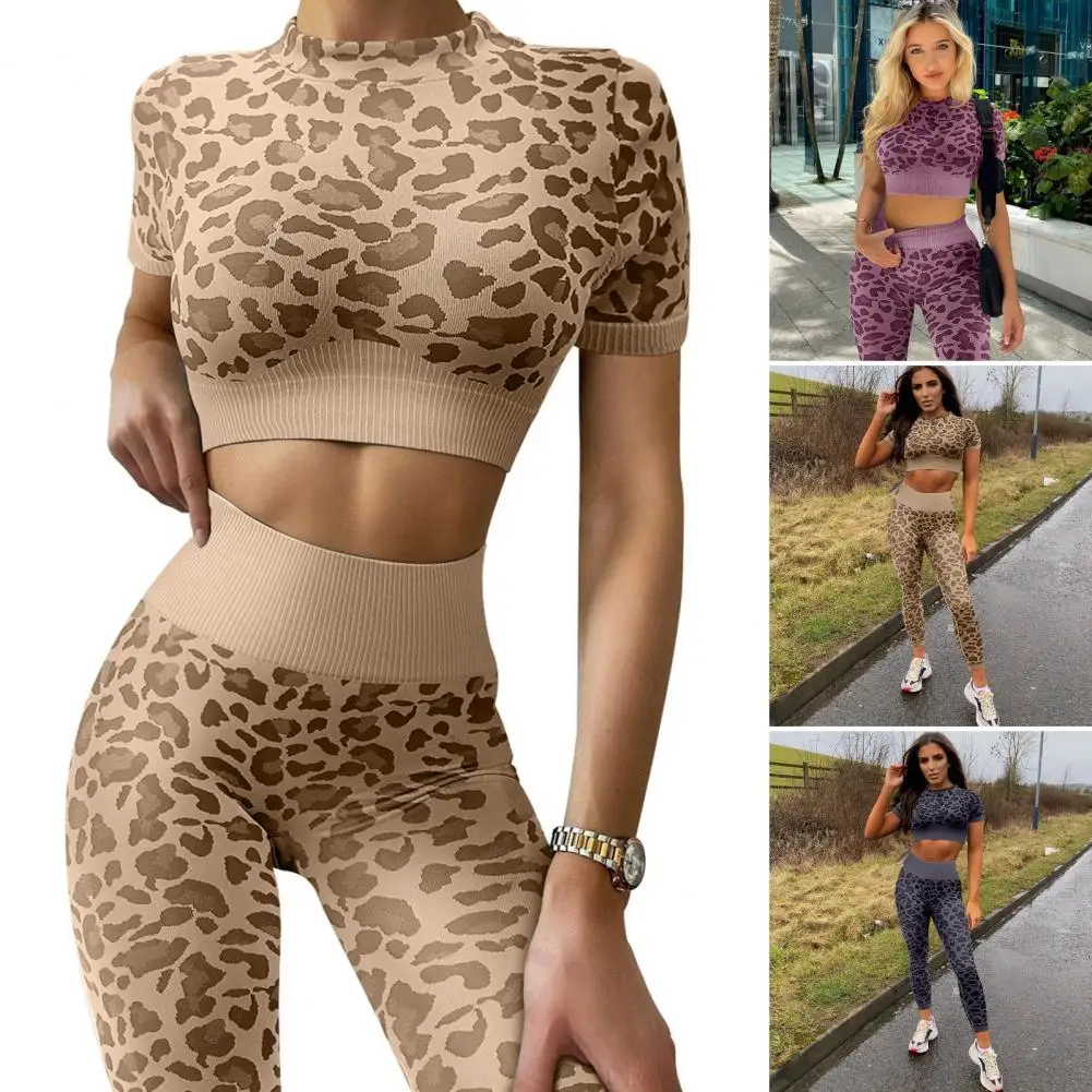 Seamless-Yoga-Suit-Women-Fitness-Suits-Leopard-Print-Short-Sleeve-Crop-Top-Tight-Hip-Lift-Pants.jpg