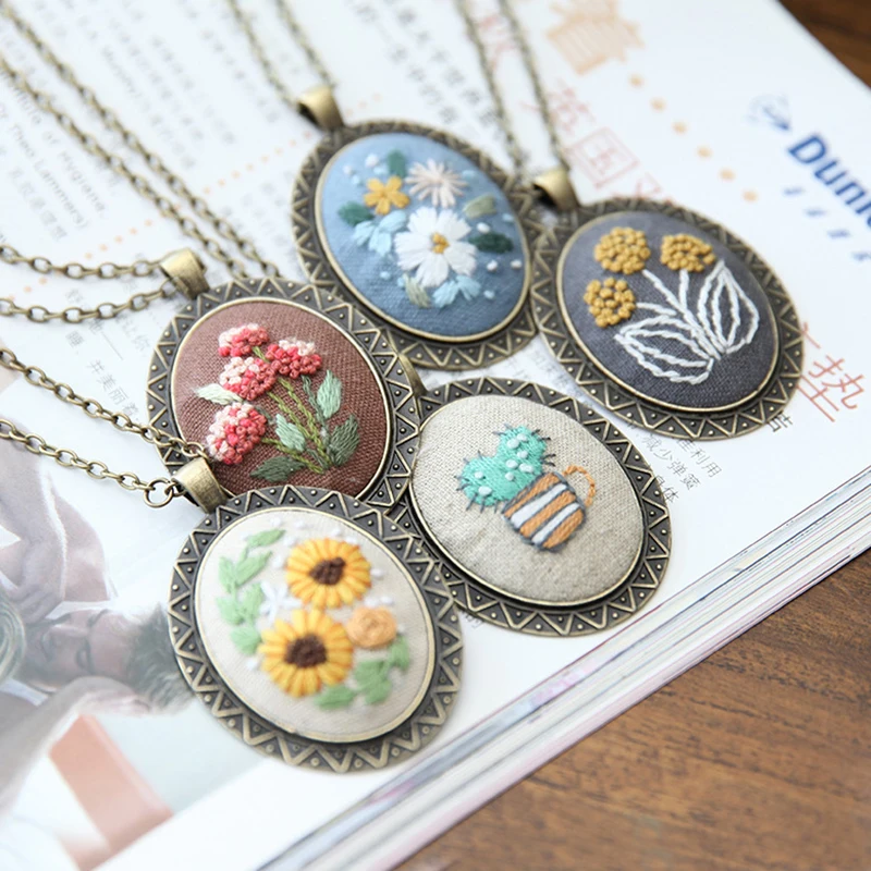 1Set Mini Embroidery Necklace Kit Pendant Kit Mini Cross Stitch Kit ...