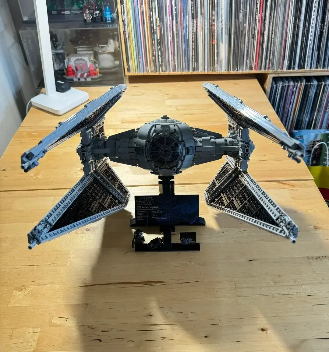Spaceship-MOC-TIE-Interceptors-Building-Blocks-Modified-from-Imperial ...