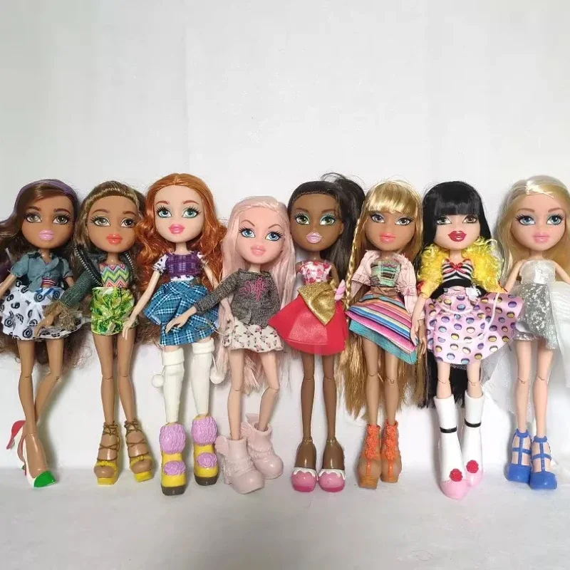 Bratzles-Fashion-Doll-with-Big-Eyes-and-Long-Legs-Dolls-That-Can-Change ...