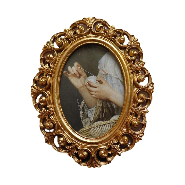 Old Fashioned Oval Frames