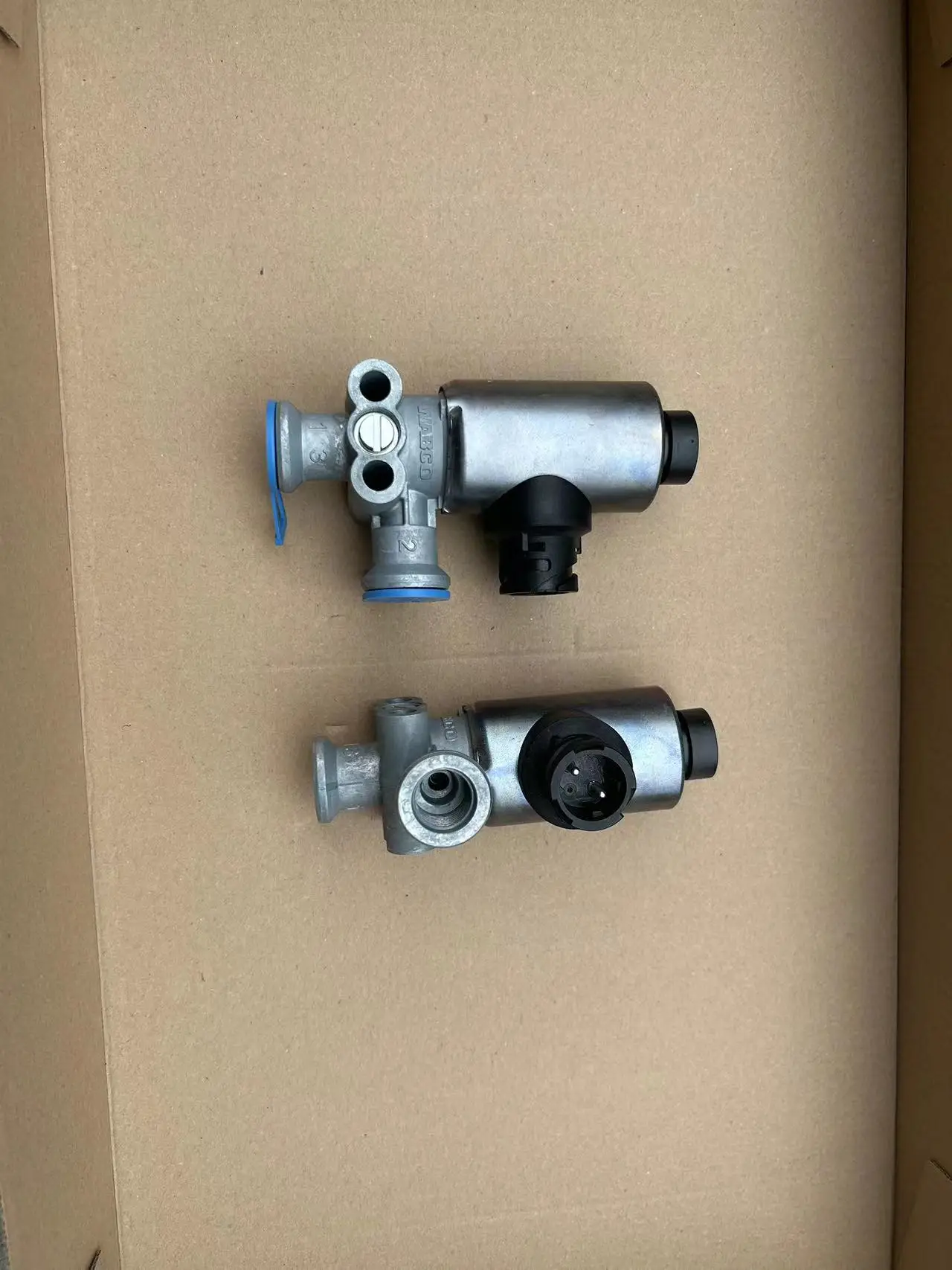 V-lvula-Solenoide-4721706360-3-2-A0049979336-99707013605-V-OLVO-S-CANIA ...