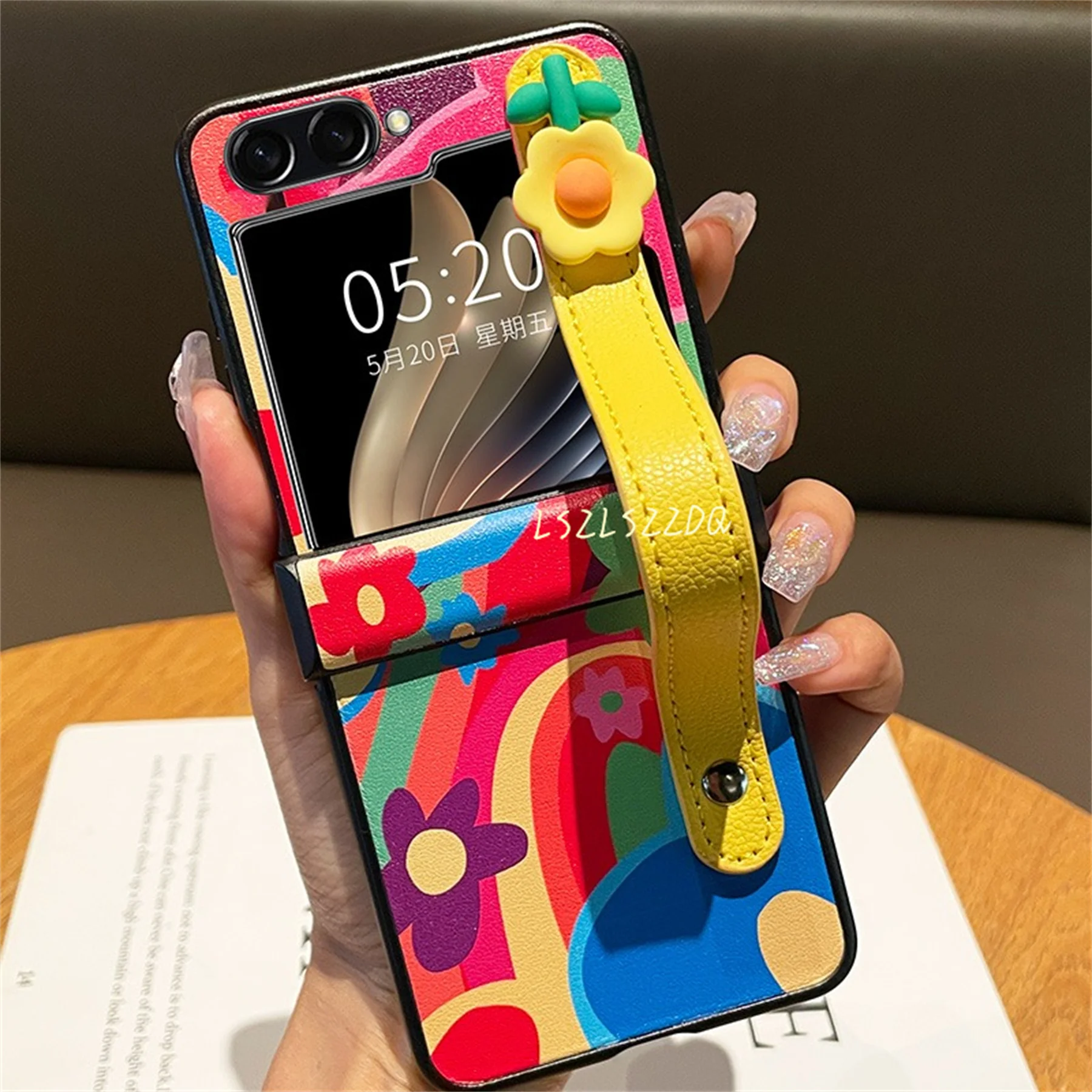 Korean-Aesthetic-Kawaii-Oil-Painting-Floral-Wrist-Strap-Case-for ...