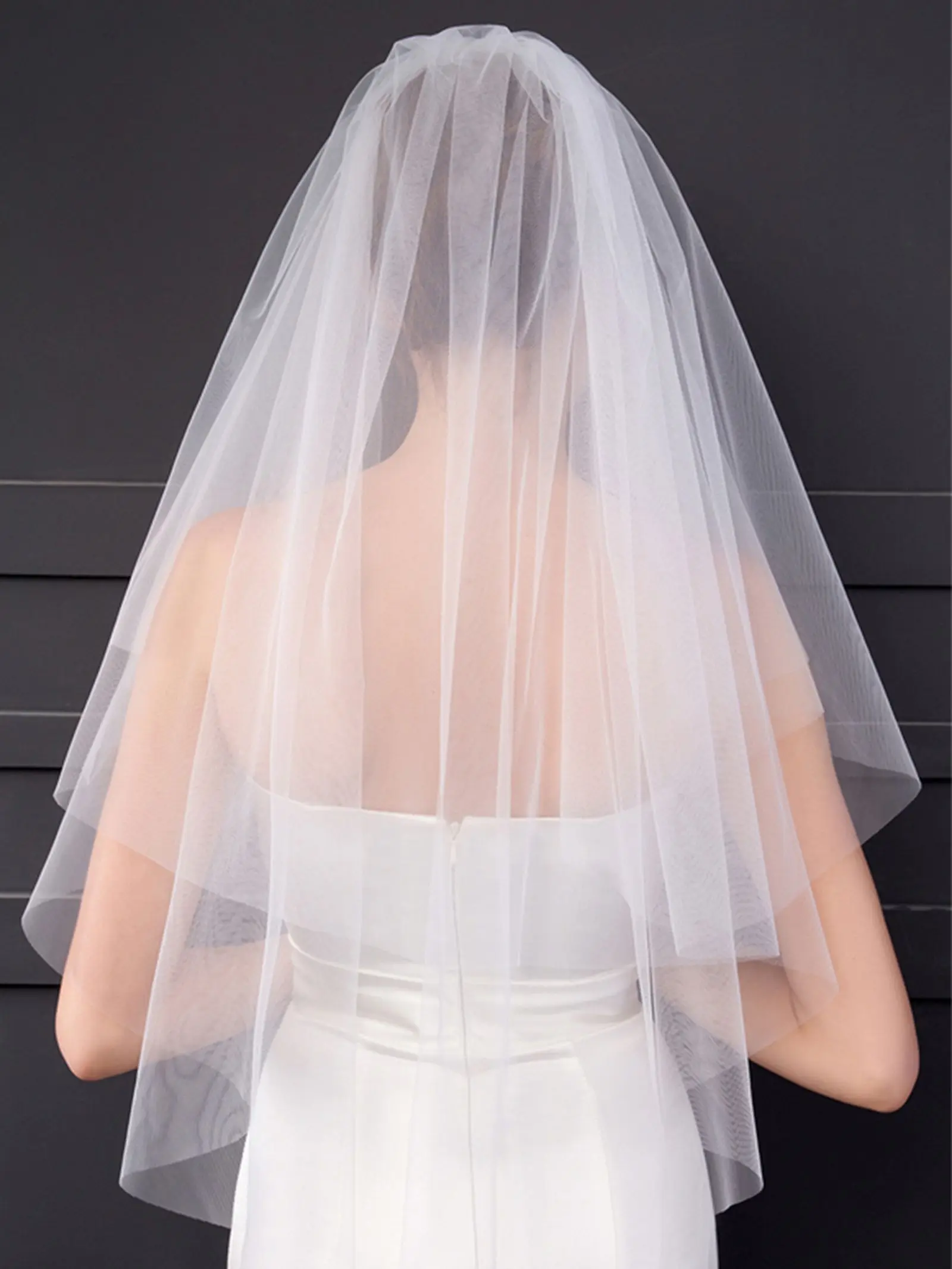 V28-Short-Wedding-Veil-2-Tier-Sheer-Bridal-Veils-Soft-Italian-Tulle ...