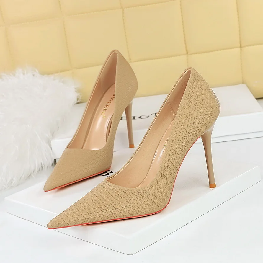 Zapatos de tacón alto, delicados, adelgazantes, de moda, dulces ...