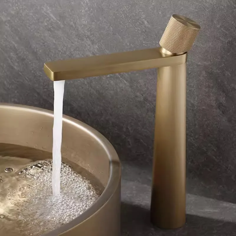 Antique-Bronze-Torneira-De-Pia-De-Banheiro-Lat-o-Quente-e-Frio-Deck ...