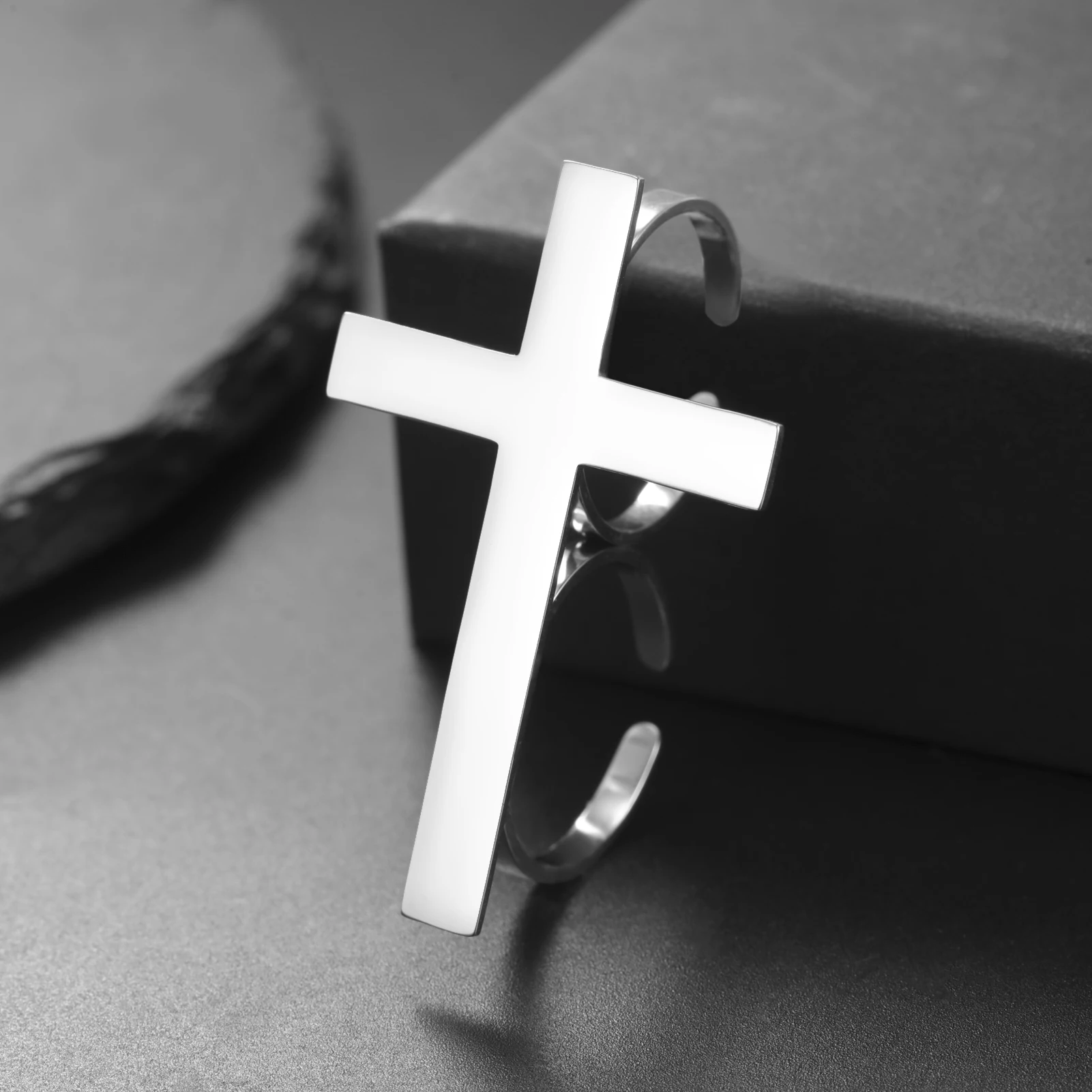 Jeshayuan Two Finger Cross Ring For Men Vintage Big Cross Open Ring ...