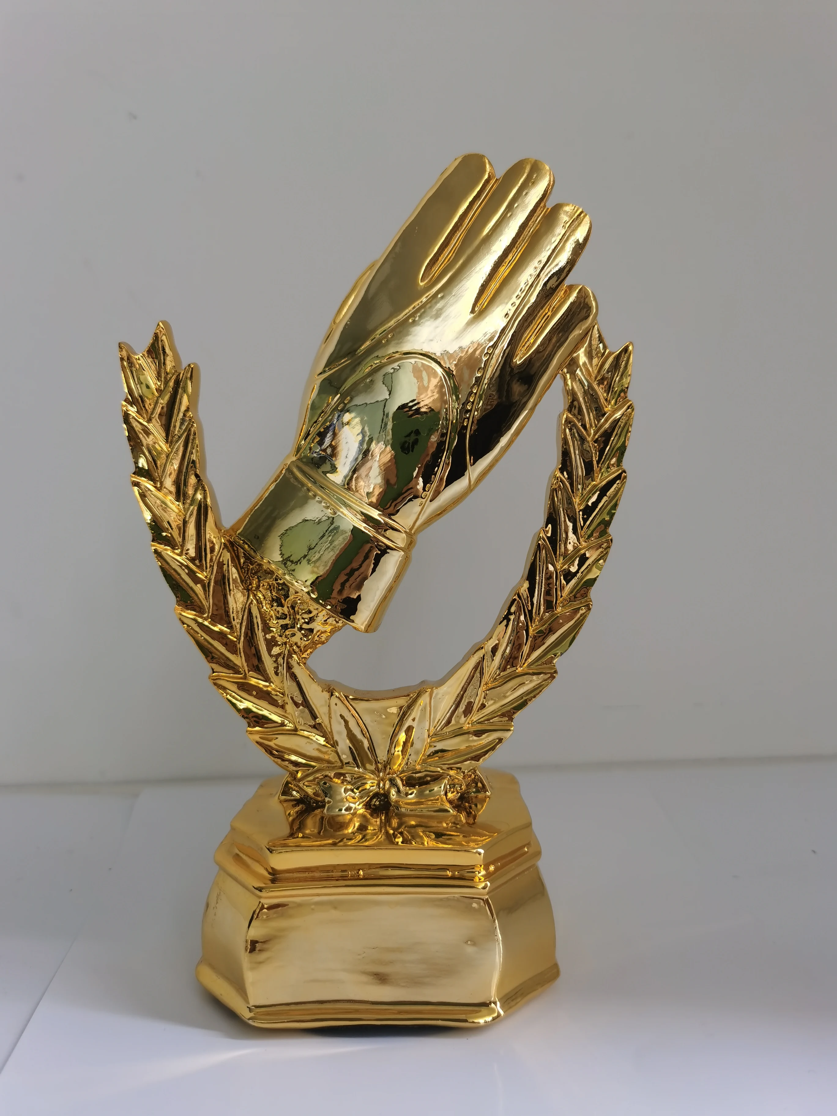 Golden Wheat Sheaf Plated Gloves Football Goalkeeper Award Resin Craft ...