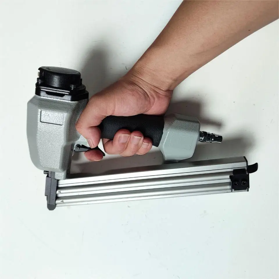 Dx32-Pneumatic-angle-nailer-20-32mm-15-gauge-21-angle-finishing-nails ...