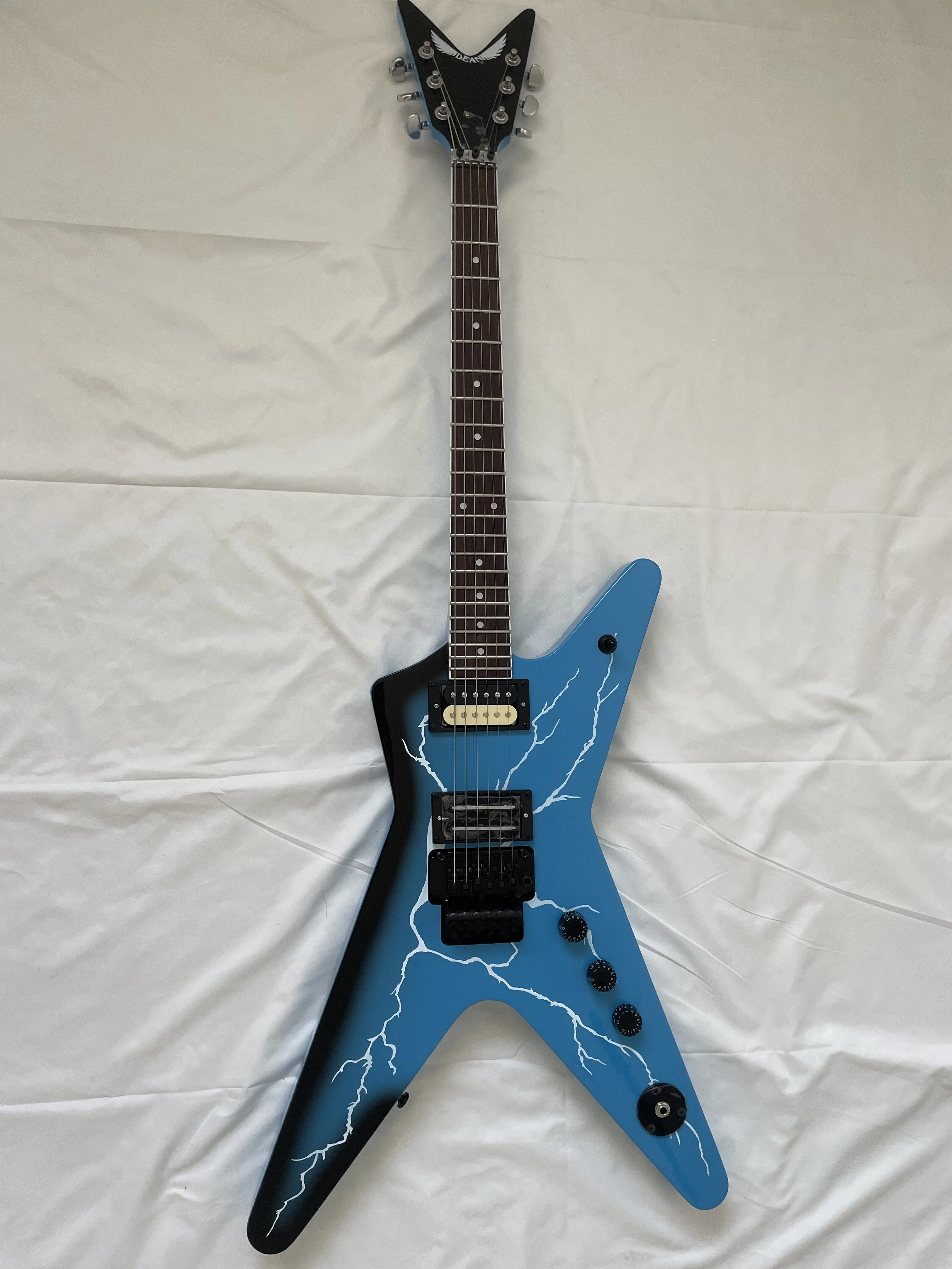 Dimebag-Darrel-the-Dean-ML-Shaped-Shaped-Electric-Guitar-Lightning ...