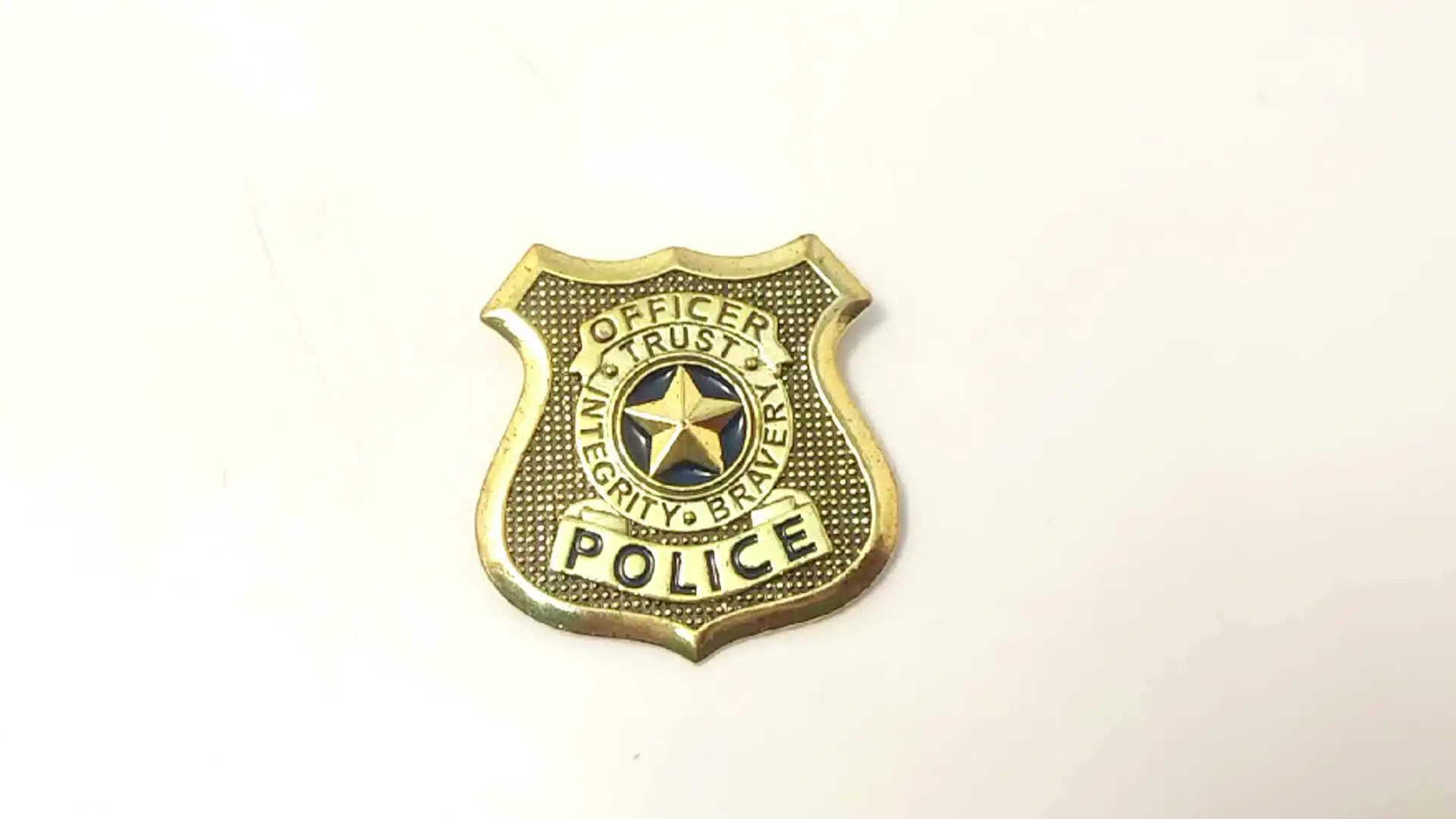Xcoser Zootopia Police Officer Rabbit Judy Hopps Badge