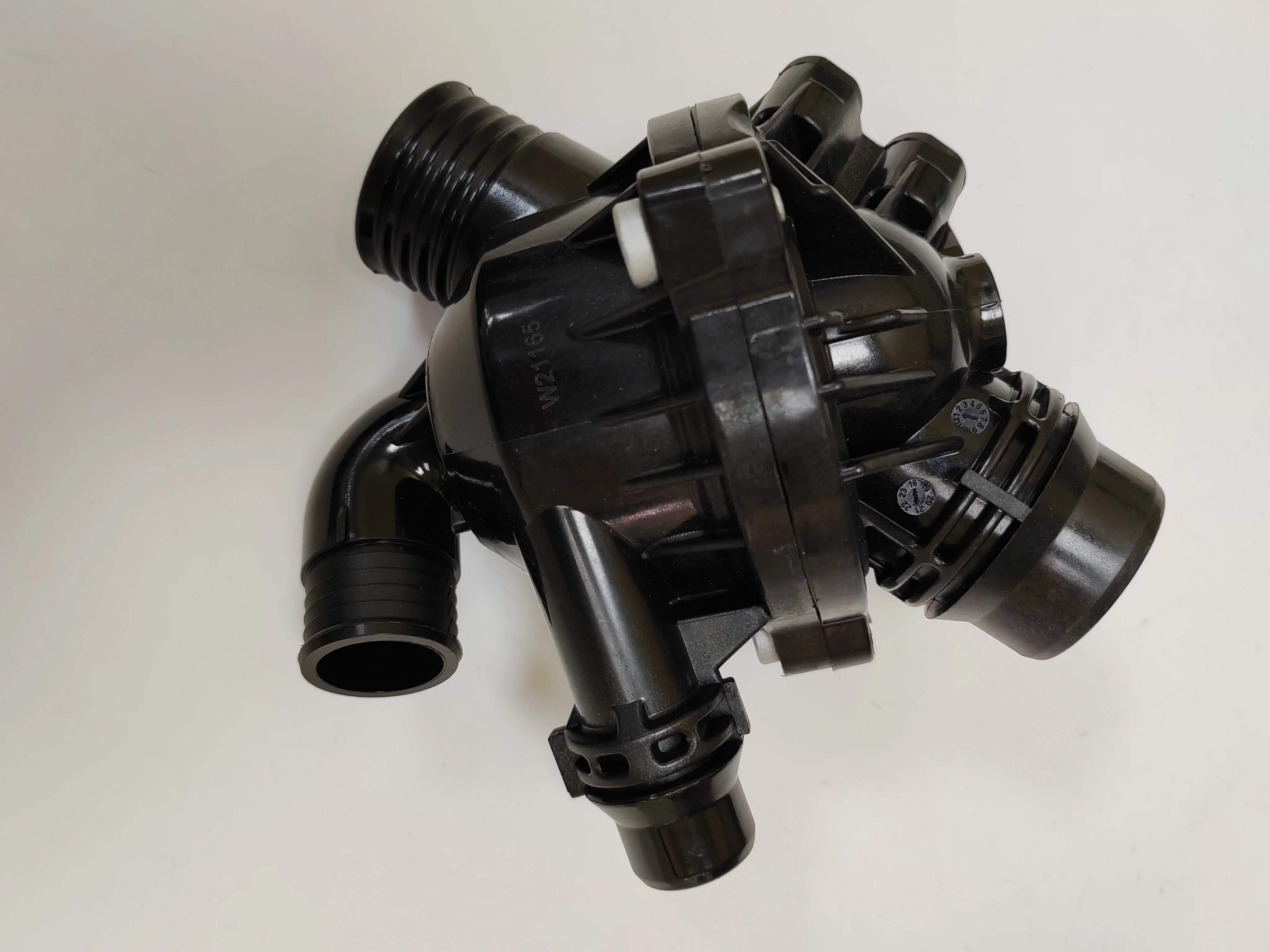 OEM;11537550172 BMW X5 X6 냉각수 온도 조절기 어셈블리 용 새로운 자동 교체 부품 냉각수 온도 조절기 하우징 ...