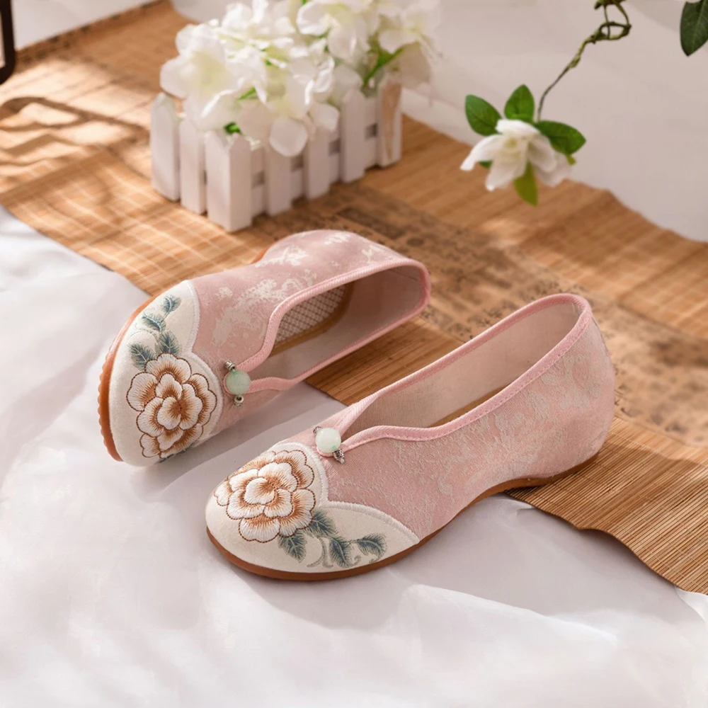 New Women's Ancient Ethnic Style Hanfu Embroidered Single Shoes Ladies ...