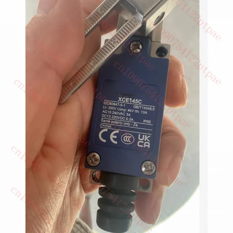 New original XCE-145C Roller type limit switch XCE145C - AliExpress 502