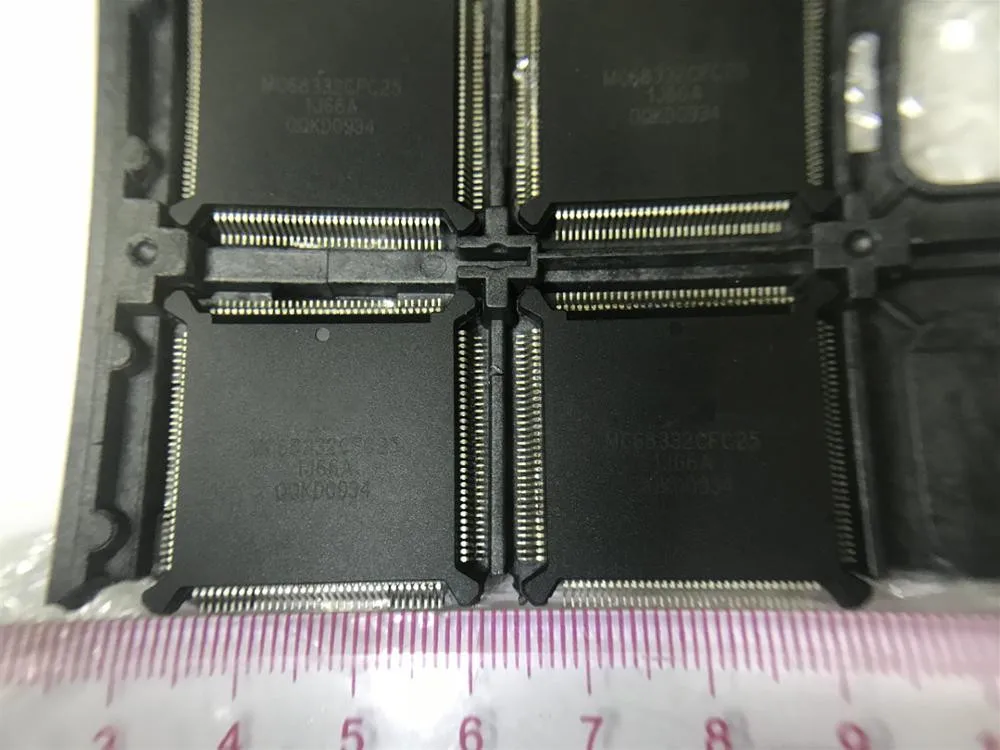 2PCS/lot Original be of great Quality MC68332CFC25-1J66A MC68332CFC25 ...