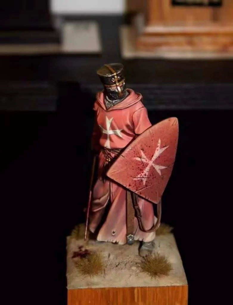 Resin-soldier-model-Crusader-dismounted-knight-90mm.jpg