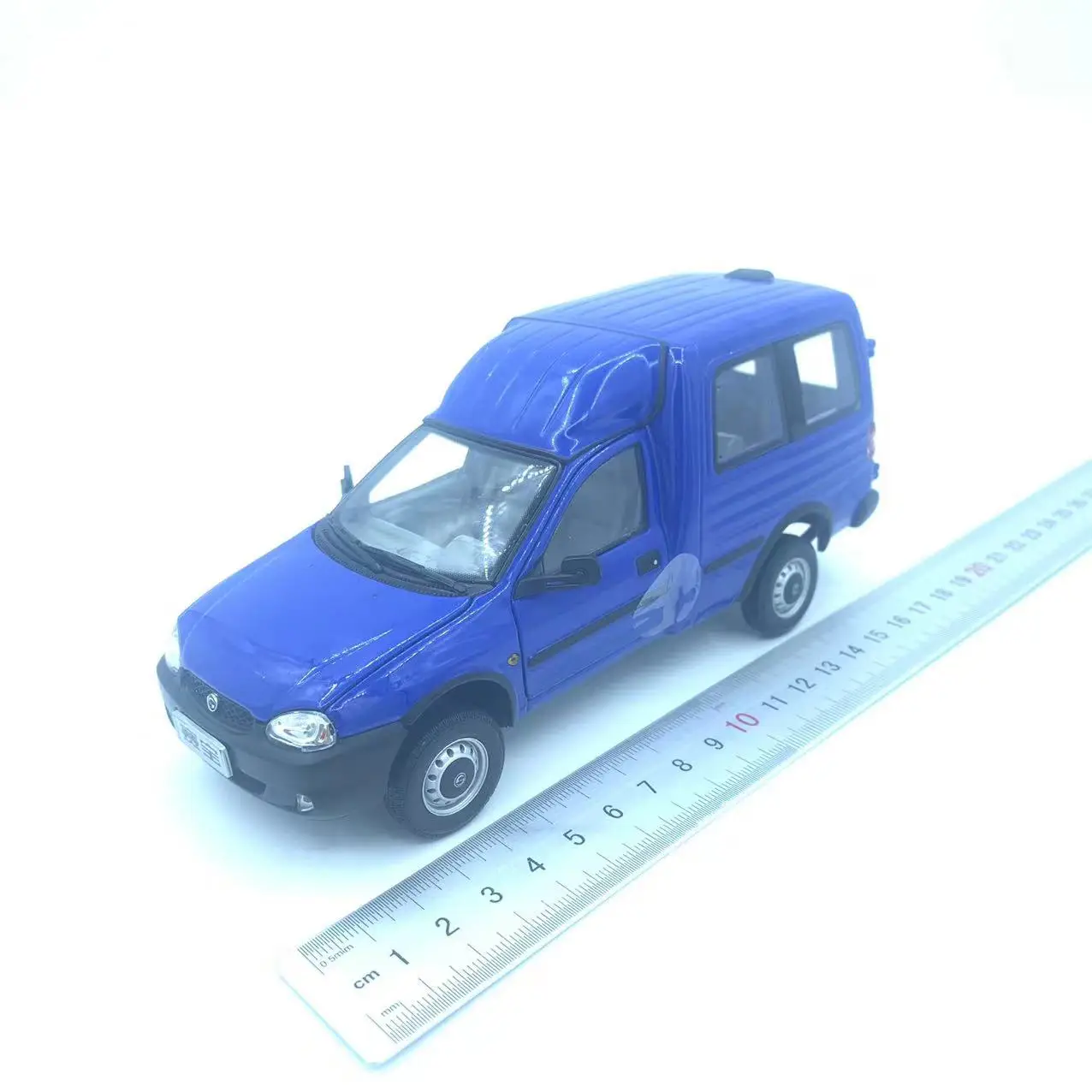 Ligero-Rash-Saic-Yizheng-Saibao-sabre1-24-Scale-Minivan-Alloy-Static ...