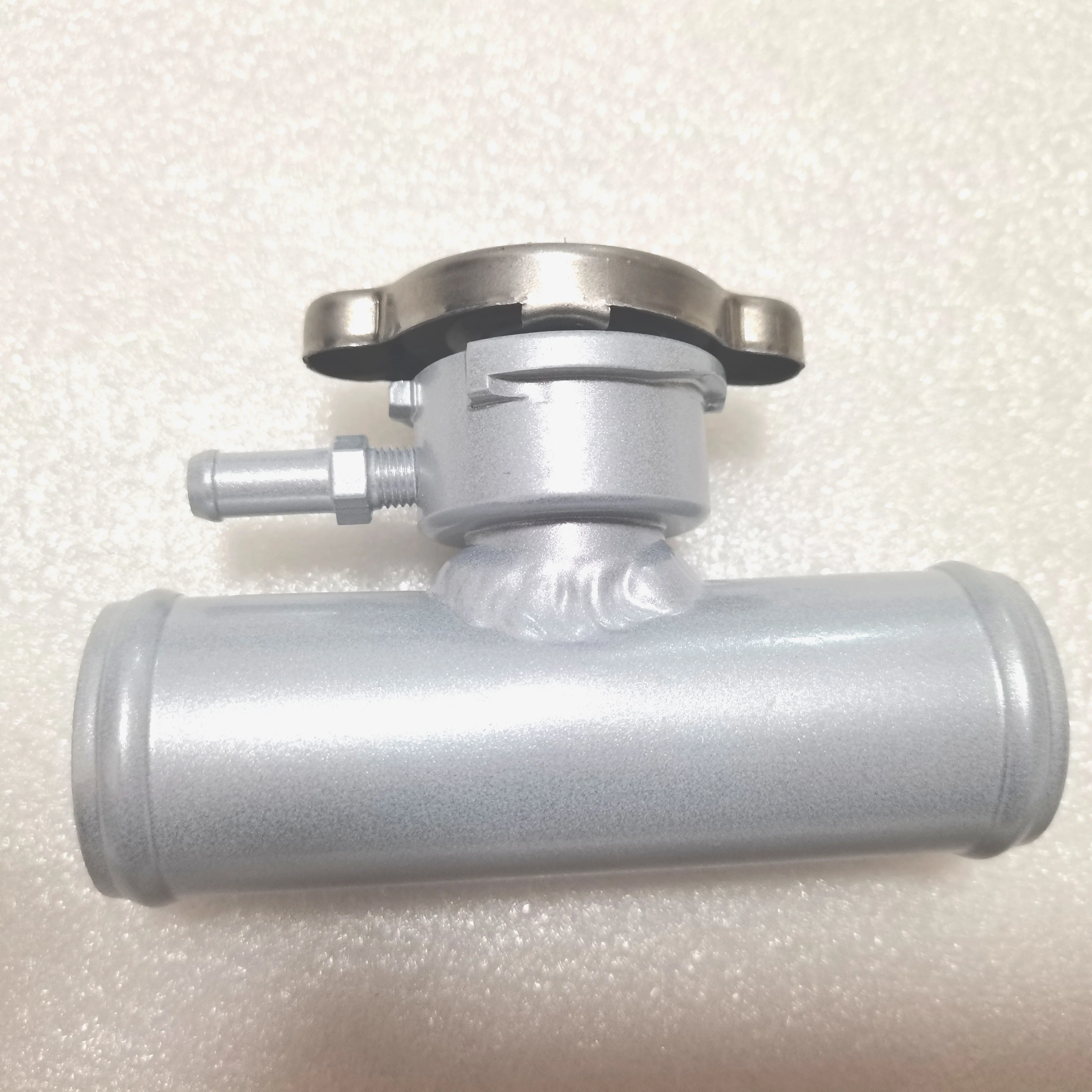 Aluminum Radiator Tuck in Line Radiator Hose Filler Neck/Cap 35MM ...