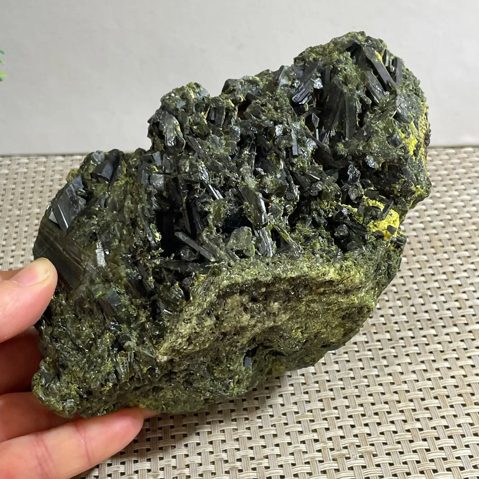 Natural-Green-Tourmaline-Crystal-Rough-Stone-Rock-Specimen-Reiki ...