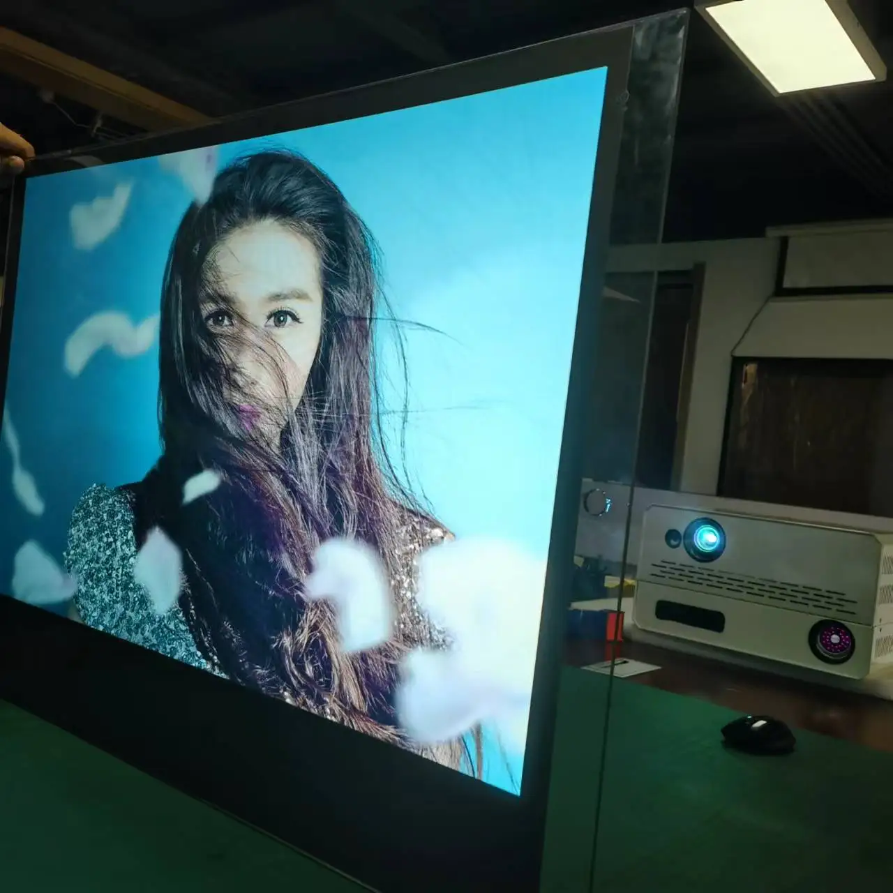 3D-Holographic-Black-color-Rear-Projection-Screen-Film-for-Advertising ...