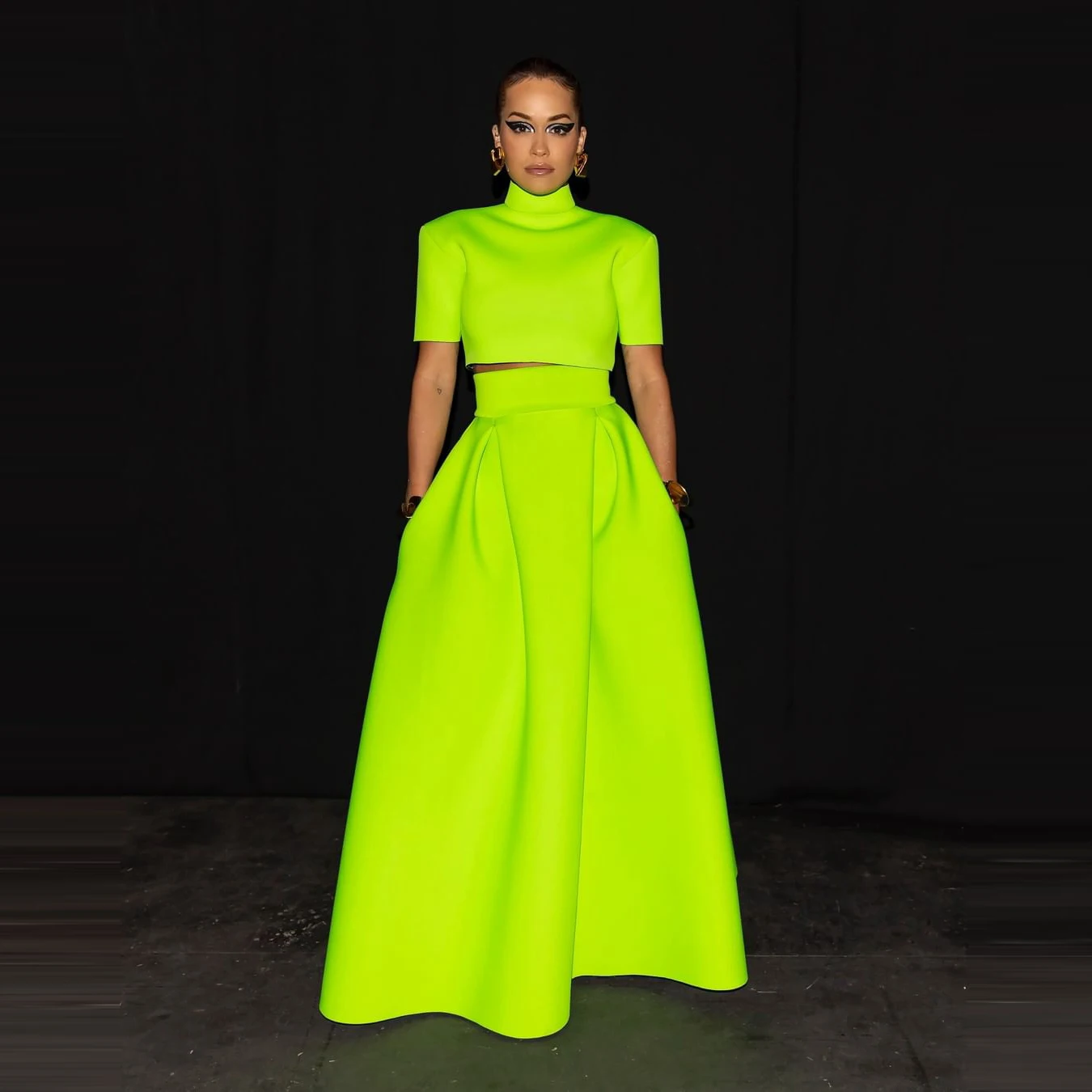 Saia verde fluorescente para o baile de formatura feito sob encomenda ...