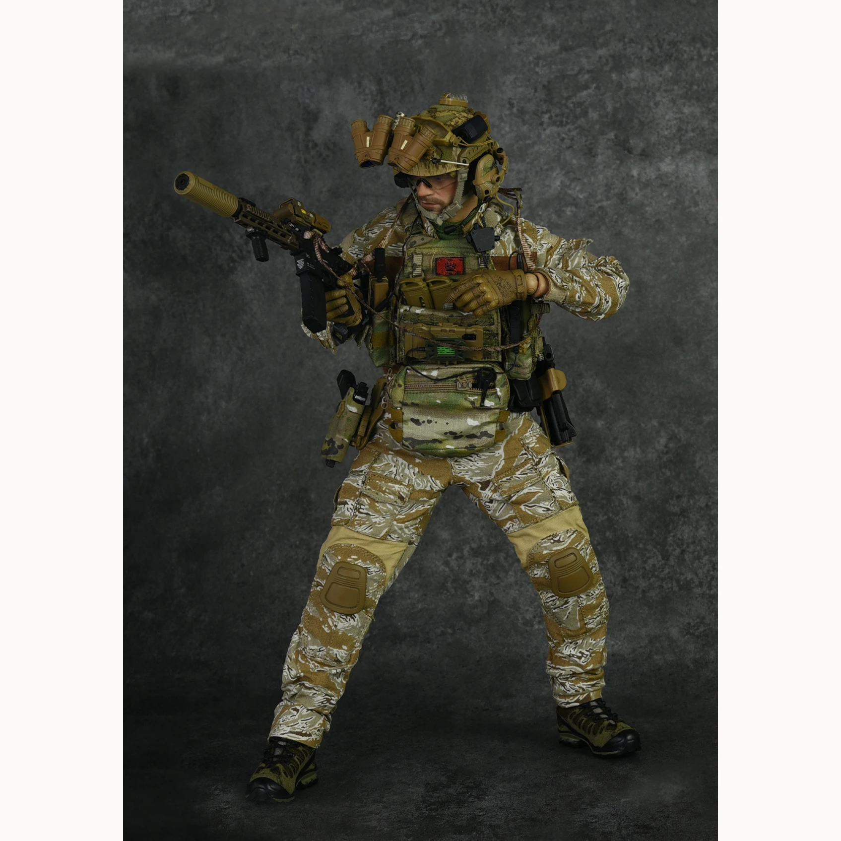 Easy-Simple-ES-26048S-SMU-Tier1-Operator-Combat-1.jpg