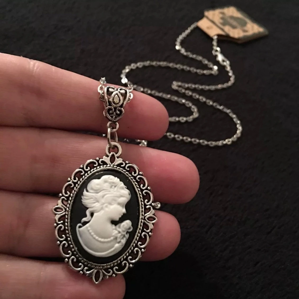 Vintage-Lady-Cameo-Pendant-Cabochon-Black-Necklace-18-inch-chain ...