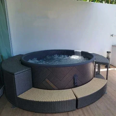 Small Jacuzzi Pool: The Ultimate Guide to Portable Outdoor Hot Tubs for ...