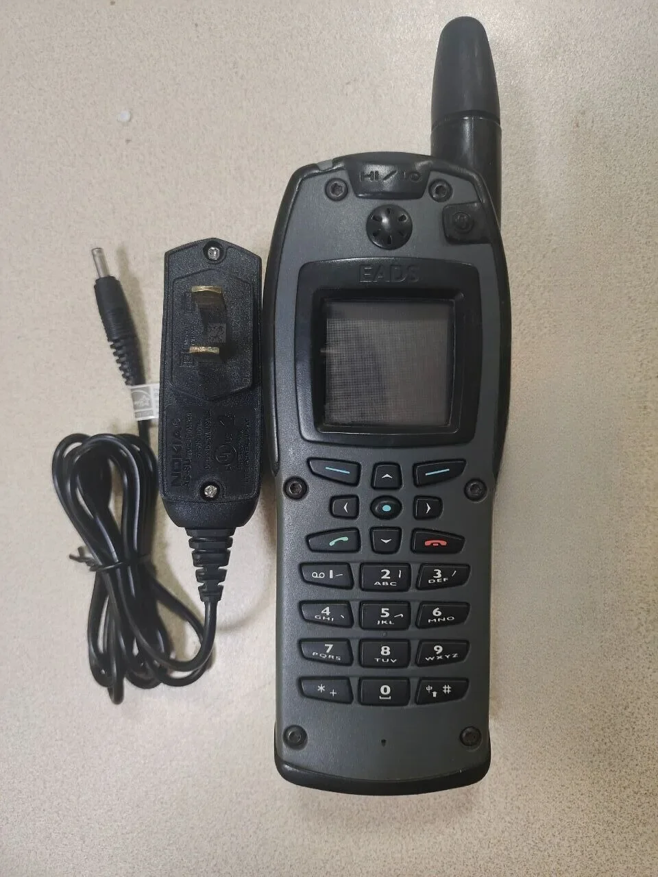 EADS-THR880i-radio-800M.jpg