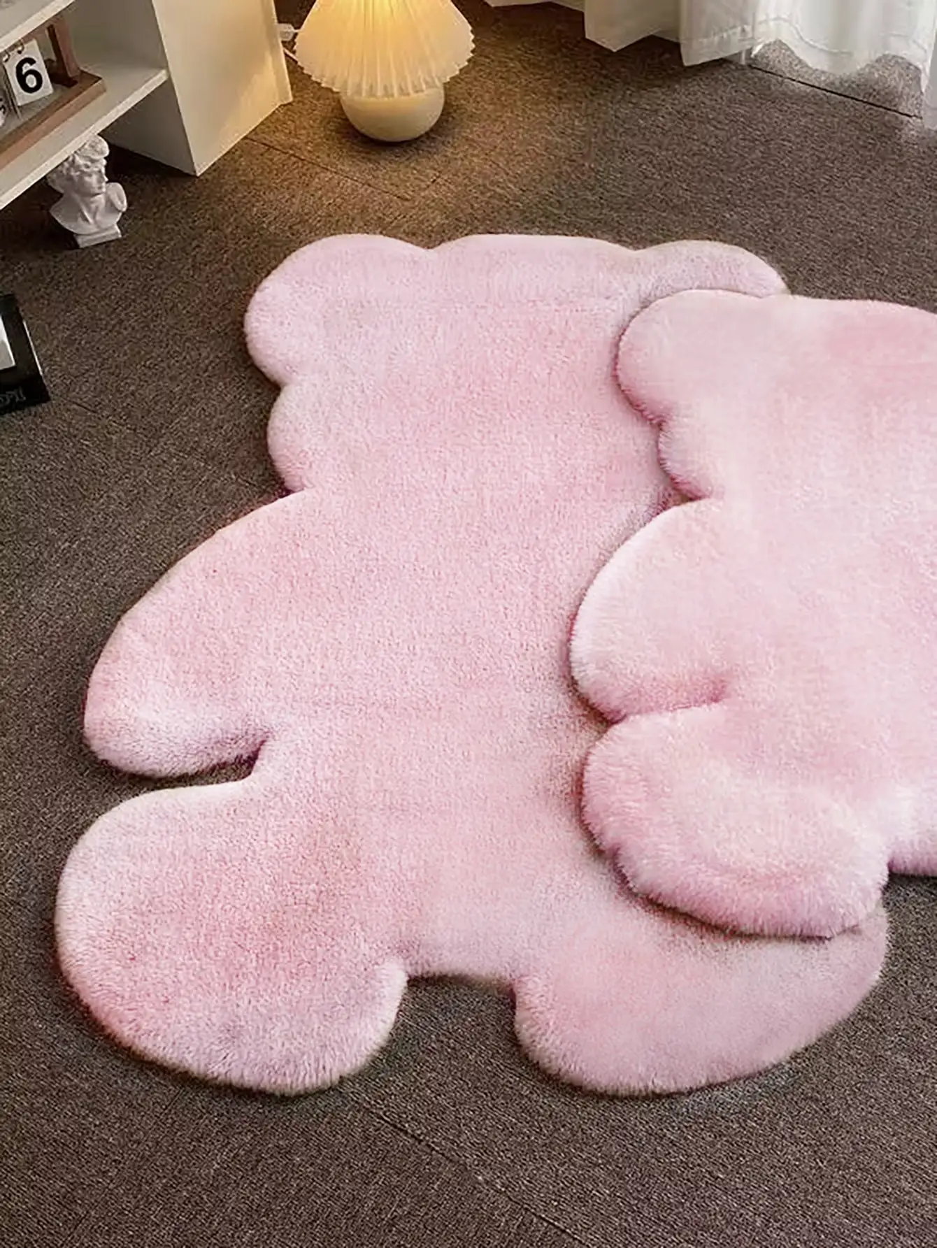 1-plush-rug-in-the-shape-of-a-bear.jpg